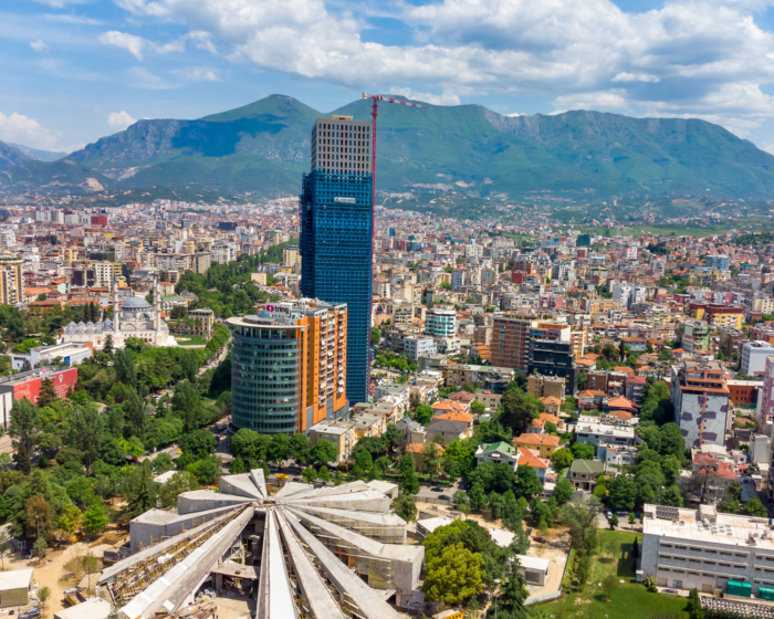 Visiter Tirana, capitale couleur de l'Albanie – Le voyage du Calao
